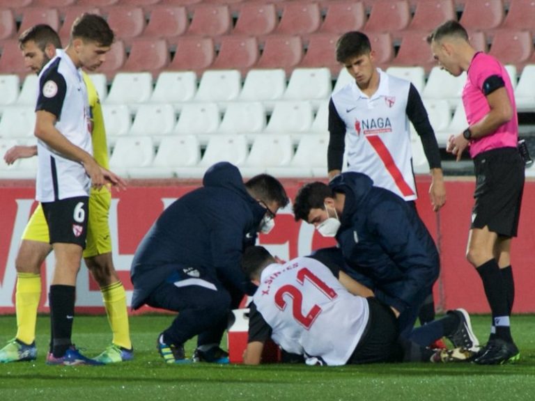 Xavi Sintes suffers serious injury playing for Sevilla - Menorca Football